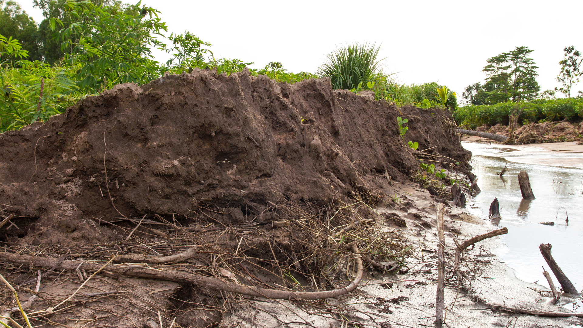 Muddy flooding and sinkholes: Understanding the difference between ...